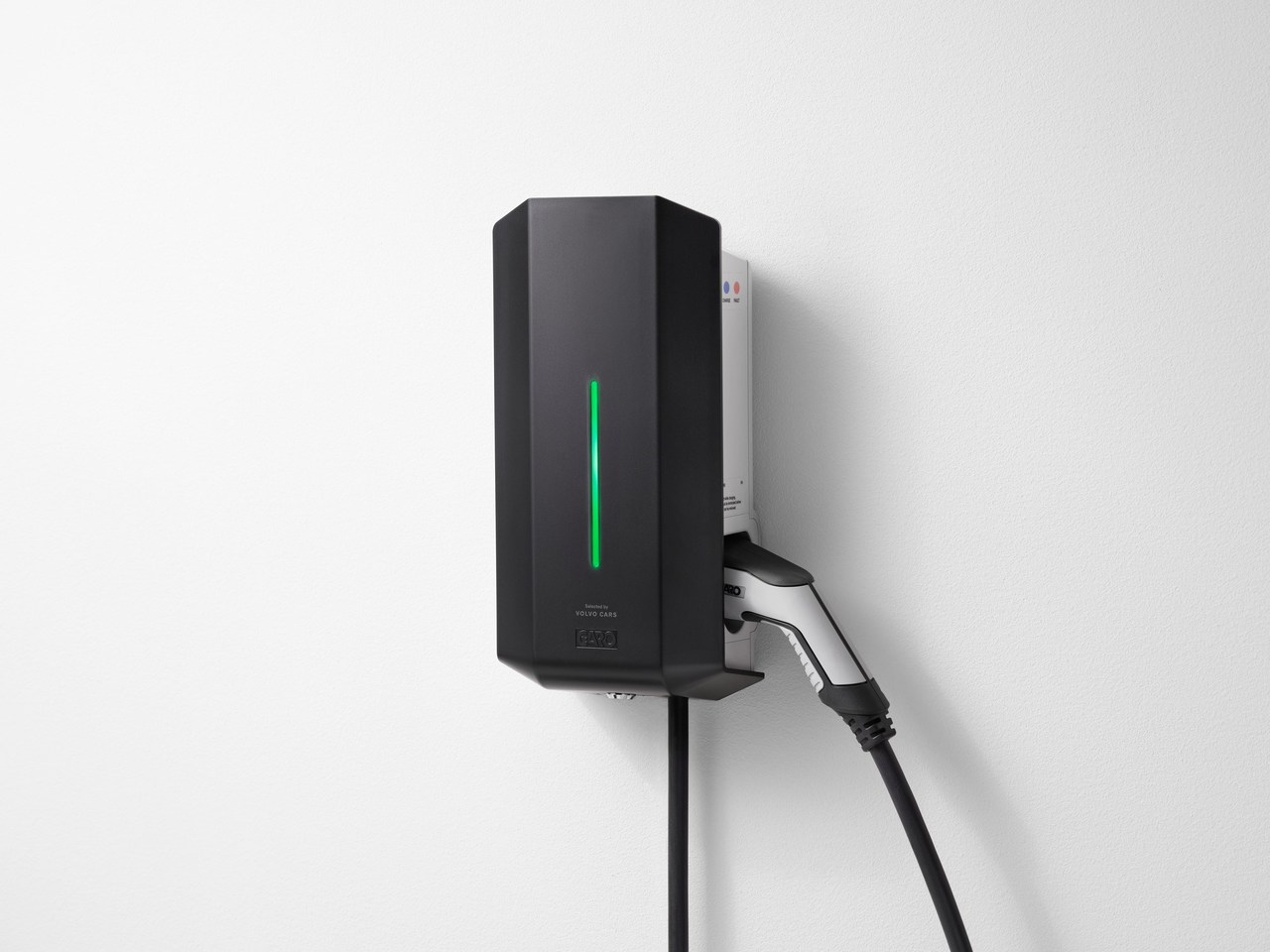 Volvo bietet Wallbox-Komplettpaket für zu Hause an. | motomovie.de