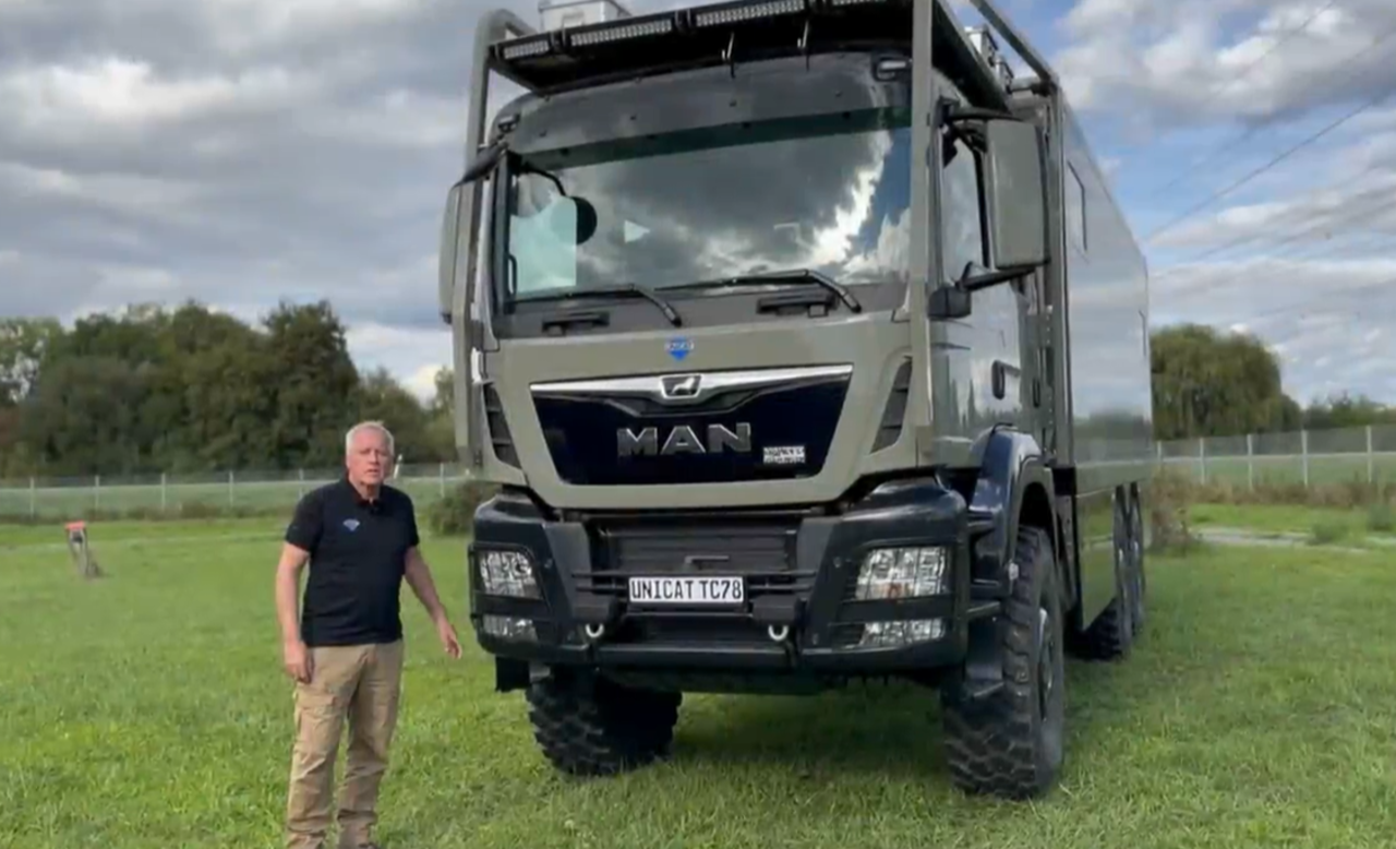 UNICAT Expedition Vehicle TC78 FAMILY SUITE MAN TGS 33.510 6X6 X4 ...