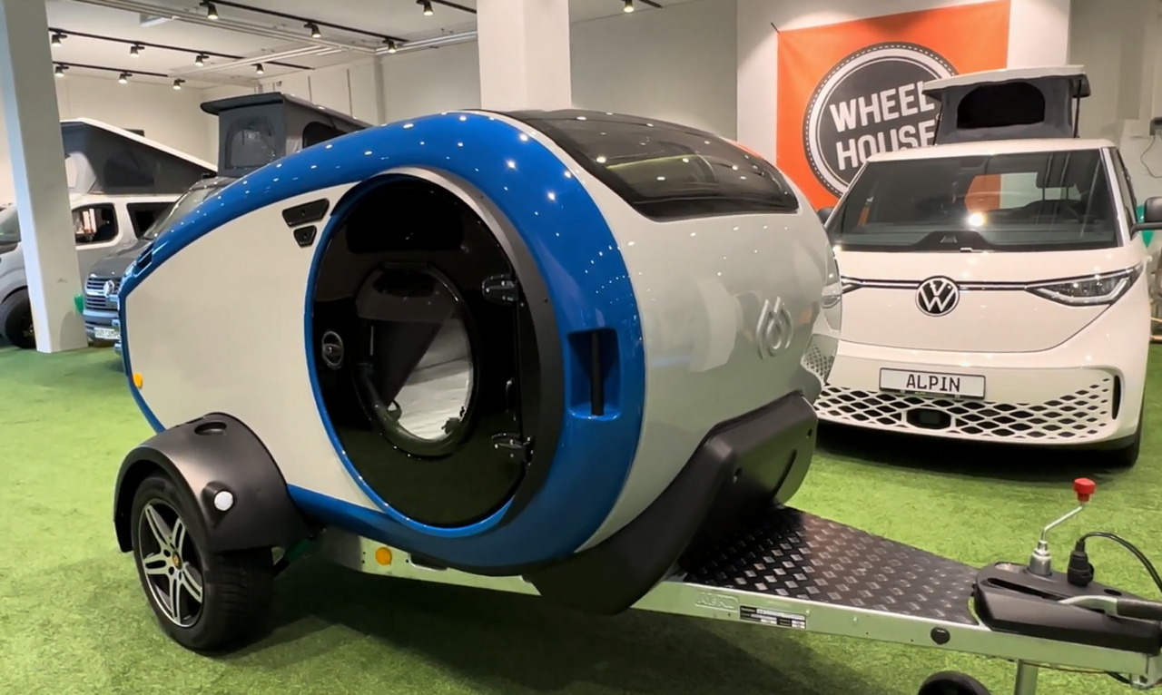 Elektro Mink-E - der erste teardrop caravan speziell für Elektroautos ...
