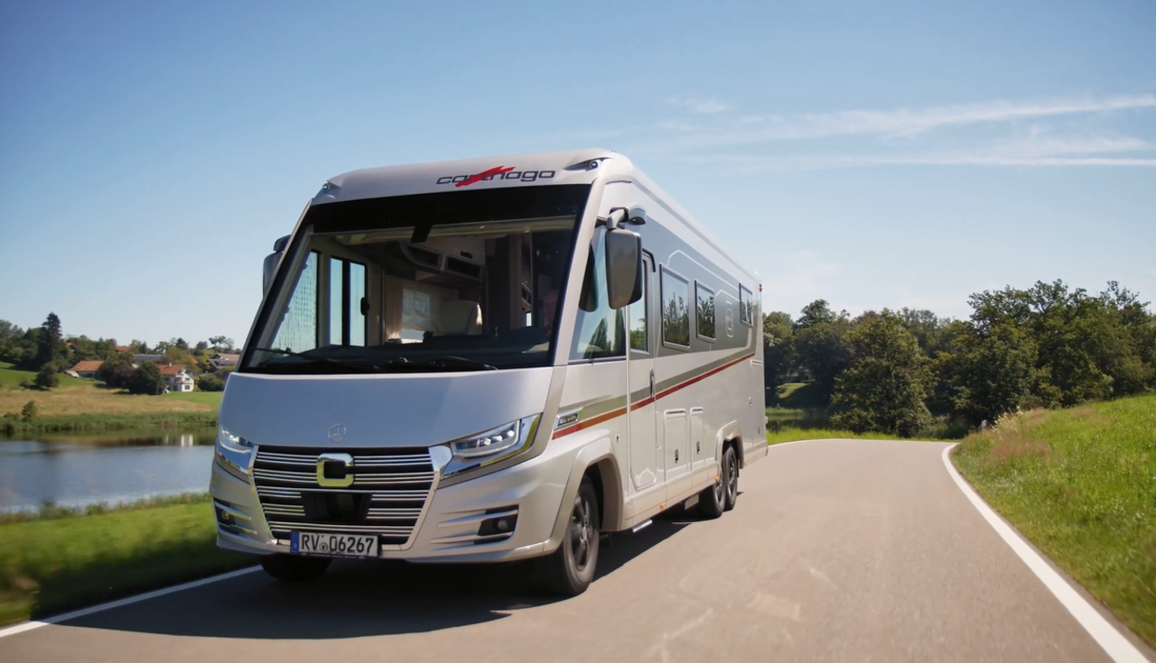 Der neue Carthago chic e-line auf Mercedes-Benz Sprinter | motomovie.de